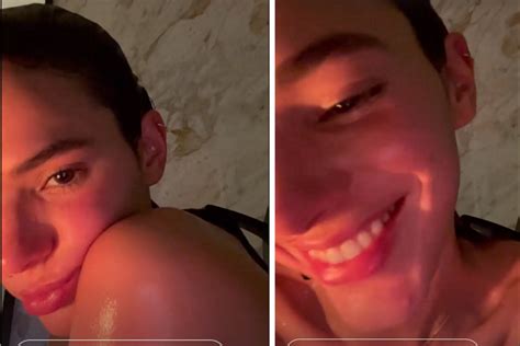 Bruna Marquezine surge nua na banheira e hipnotiza audiência OFuxico
