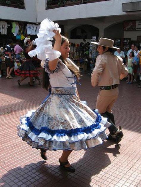 Traje Típico Uruguay All Around The World En 2019 Vestidos Chinos