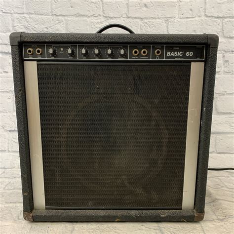 Peavey Basic 60 Bass Combo Amp Evolution Music