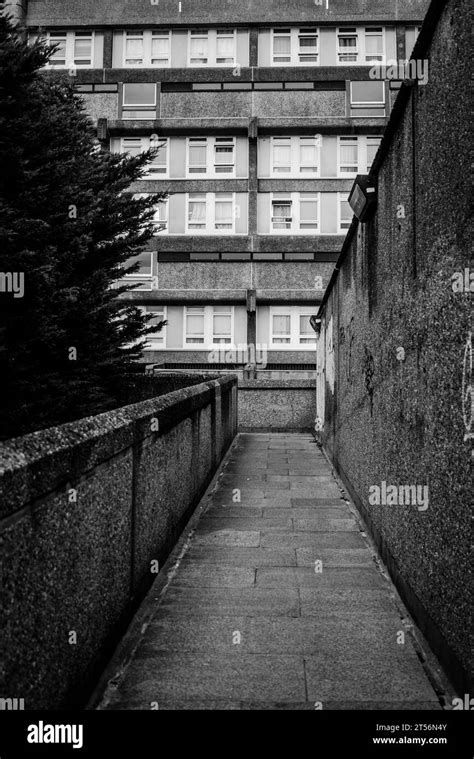 Trellick Tower A Grade Ii Listed Tower Block In North Kensington