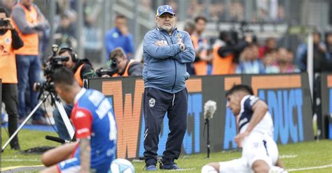El Gimnasia De Maradona Cayó Ante Unión De Local Y Se Hundió En La