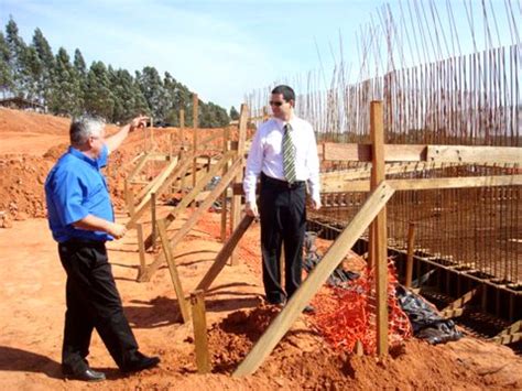 MP visita obras da Estação de Tratamento de Esgoto de Adamantina