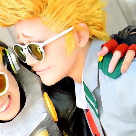 Pin By Hcoatney On Present Mic Manga Cosplay Cosplay Cosplay Costumes