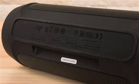 Bluetooth-колонка JBL Charge 2