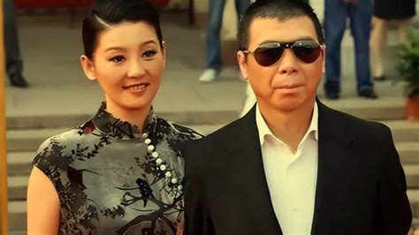 冯小刚否认移民！自曝前往美国真实原因：热爱北京吃不了西餐冯小刚移民徐帆新浪新闻