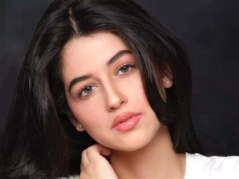 Akshay Kumars Niece And Rajesh Khannas Granddaughter Naomika Saran Shines In Casual Chic