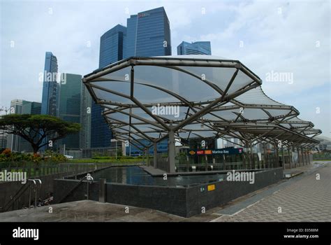 Marina Bay Mrt Station Hi Res Stock Photography And Images Alamy