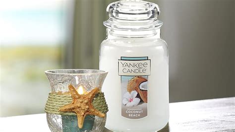 Enjoy A Vacation At Home With The Yankee Candle Coconut Beach Men S Journal