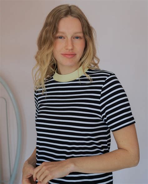 15 Things You Should Never Wear If Youre An “inverted Triangle” Shape