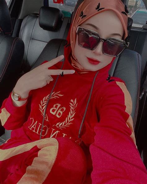 Awek Tudung Hitam Dalam Kereta Andrew Ellison
