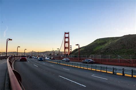 골든 게이트 브리지샌 프란 시스 코 캘리포니아 미국에서 교통 거리에 대한 스톡 사진 및 기타 이미지 거리 건축 건축물 Istock
