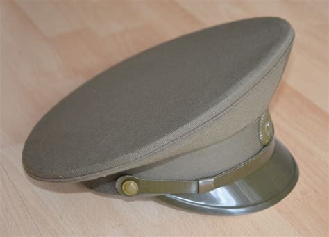 Czapka Polowa Oficera W Mundur W Myvimu