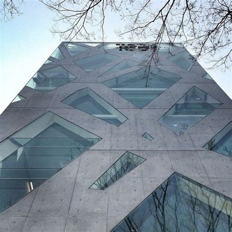 Edificio Prada Tokyo 2003 Arqs Herzog De Meuron Artofit