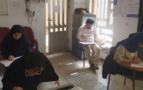 گزارش تصویری برگزاری آزمون جذب مدرس پاییز ۱۴۰۳ کانون زبان ایران