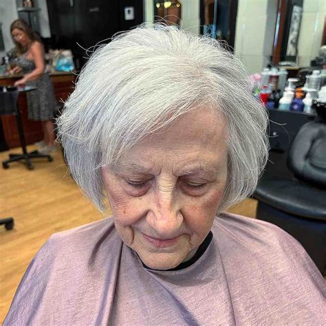 17 Stylish Wedge Haircuts For Women Over 70 Artofit