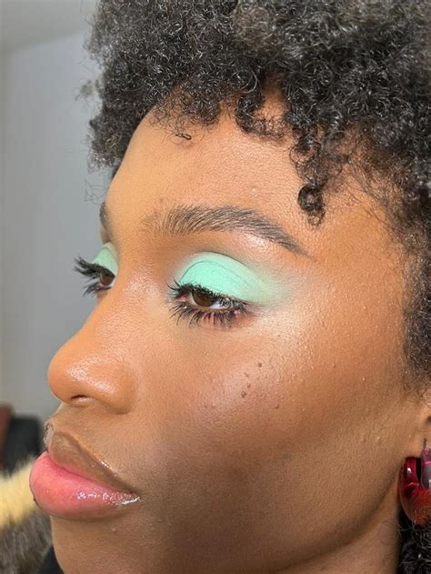 Easy Date Night Makeup Tutorial Using The By Beauty Bay Retro Love