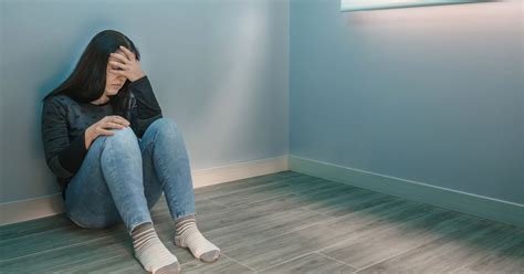 The Link Between Your Thyroid And Perimenopause Symptoms Functional Wellness Nurse Coach