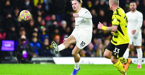 Silva Shines As Man City Stroll To Top Spot In Premier League