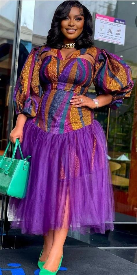 Pin By Bella Dotsey On Belle Robe African Lace Dresses Nigerian Outfits African Clothing Styles