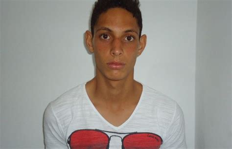 G1 Jovem se entrega à polícia e confessa que matou ex namorada e