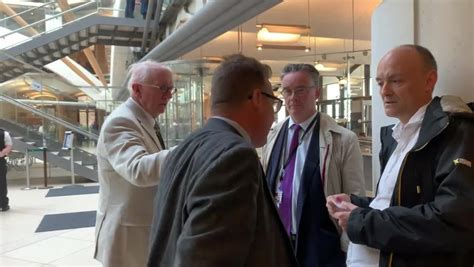 Furious Hull Mp Karl Turner Confronts Dominic Cummings Over Death