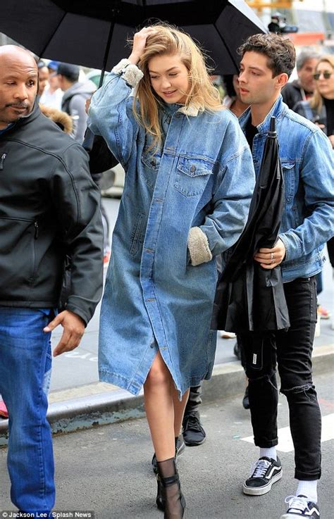 Conseils et idées looks pour porter la veste en jean longue Mes Habits Chéris