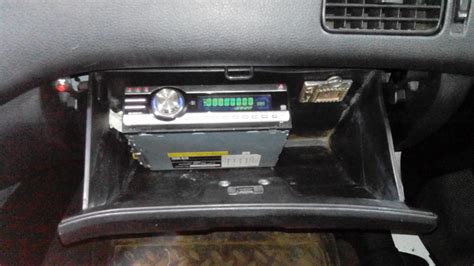Магнитола в бардачок — Mitsubishi Lancer IX, 1,6 л, 2006 года ...