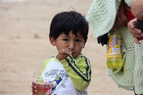 Niños Peruanos Felices Imagen Editorial Imagen De Joven 27431860