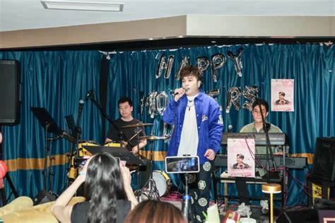 母親節歌曲︱無聲浪、家書等10首唱給媽媽聽的廣東歌 真的愛你外的選擇有片 Am730