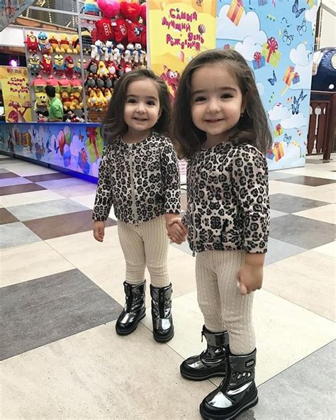 Asiya And Safiya Si Kembar Imut Cantik Yang Bakal Buat Kamu Gemas Plus