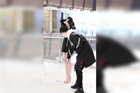 小姐姐这是什么操作 穿搭 街拍 时尚好物大赏 操作 什么 小姐