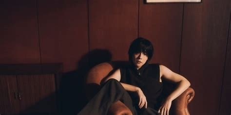 Winner キム・ジヌ、秋の雰囲気漂うグラビアを公開「些細な幸せを感じられる人になりたい」 Kstyle