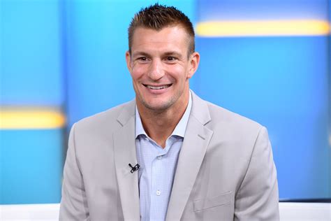 The Masked Singer Fans Are Convinced Rob Gronkowski Is The White Tiger