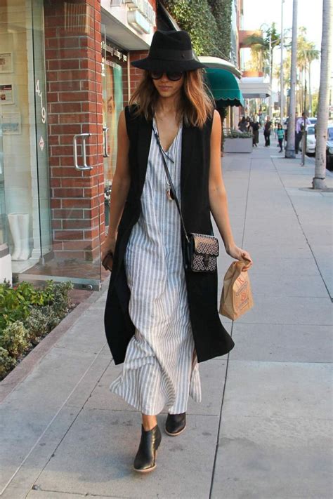 Jessica Alba Street Style Out In Beverly Hills California 282016
