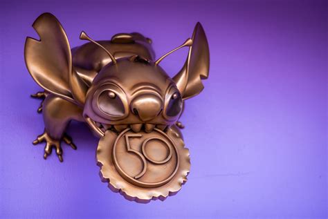 Disney Pin Trading Tips Disney Tourist Blog
