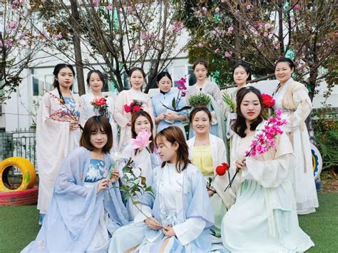 邂逅花样春天 成都市锦江区树基白鹭溪幼儿园花朝盛会来袭 中国国情 中国网