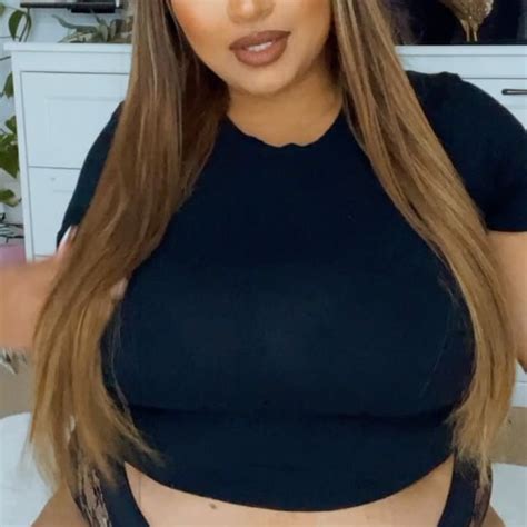 Curvybaybee Curvybaybee93 Instagram Curvy Curvy Tops Tops