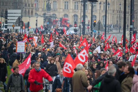 Grève du er février dans les écoles conditions de travail salaire défense de lécole