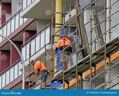 Construction Workers On Site At 47 Beane St Gosford March 2019