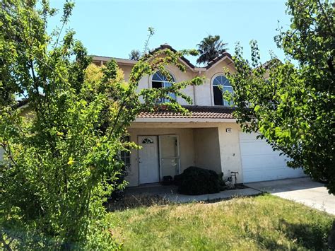 455 Ashwood Ct Los Banos Ca 93635 Zillow