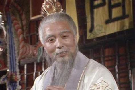 如来佛祖和须菩提祖师到底是什么关系如来是悟空的师父吗