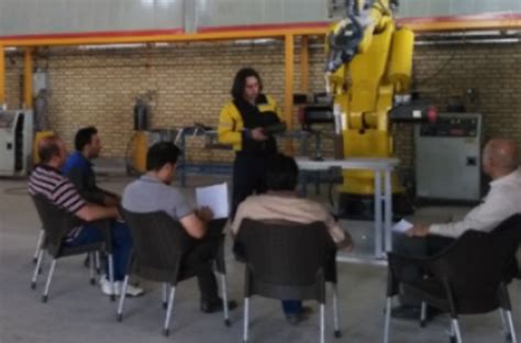 آموزش برگزاری آموزش رباتیک صنعتی و نرم افزارهای طراحی صنعتی ربات کار
