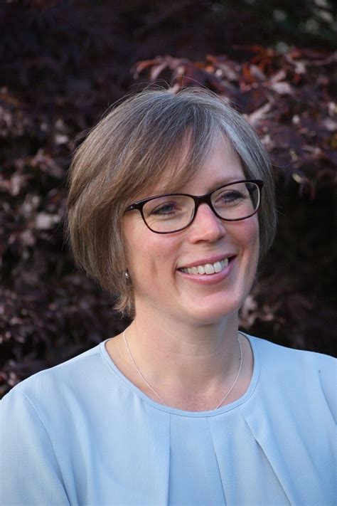 Clare Emma Wild Helping Quiet Leaders Achieve Confidence And Success