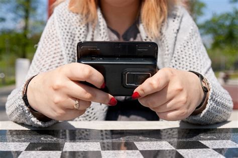 11 Signs Youre In A One Sided Friendship And How To Fix The Problem