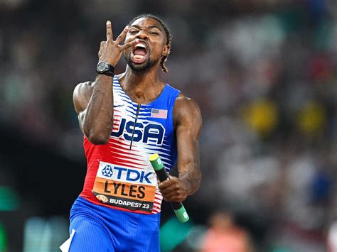Kevin Durant Devin Booker Clap Back At Noah Lyles For World Champ