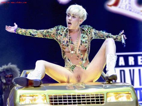 Miley Cyrus Pussy On Concert Andrea1965