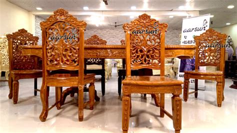 Classic Dining Table Set In Solid Wood