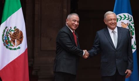 Presidente López Obrador se reúne con el primer ministro de Belice en Palacio Nacional