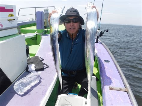 潮況非常に悪くゴミも多く流れていて苦戦しました 富津の釣船 釣り船川崎丸