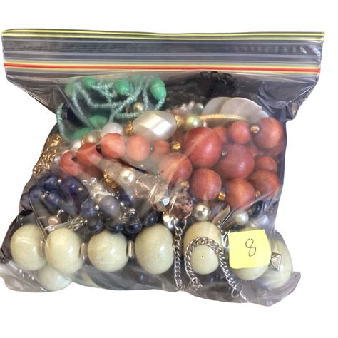 Reduced Assorted Bag Of Jewellery 8s